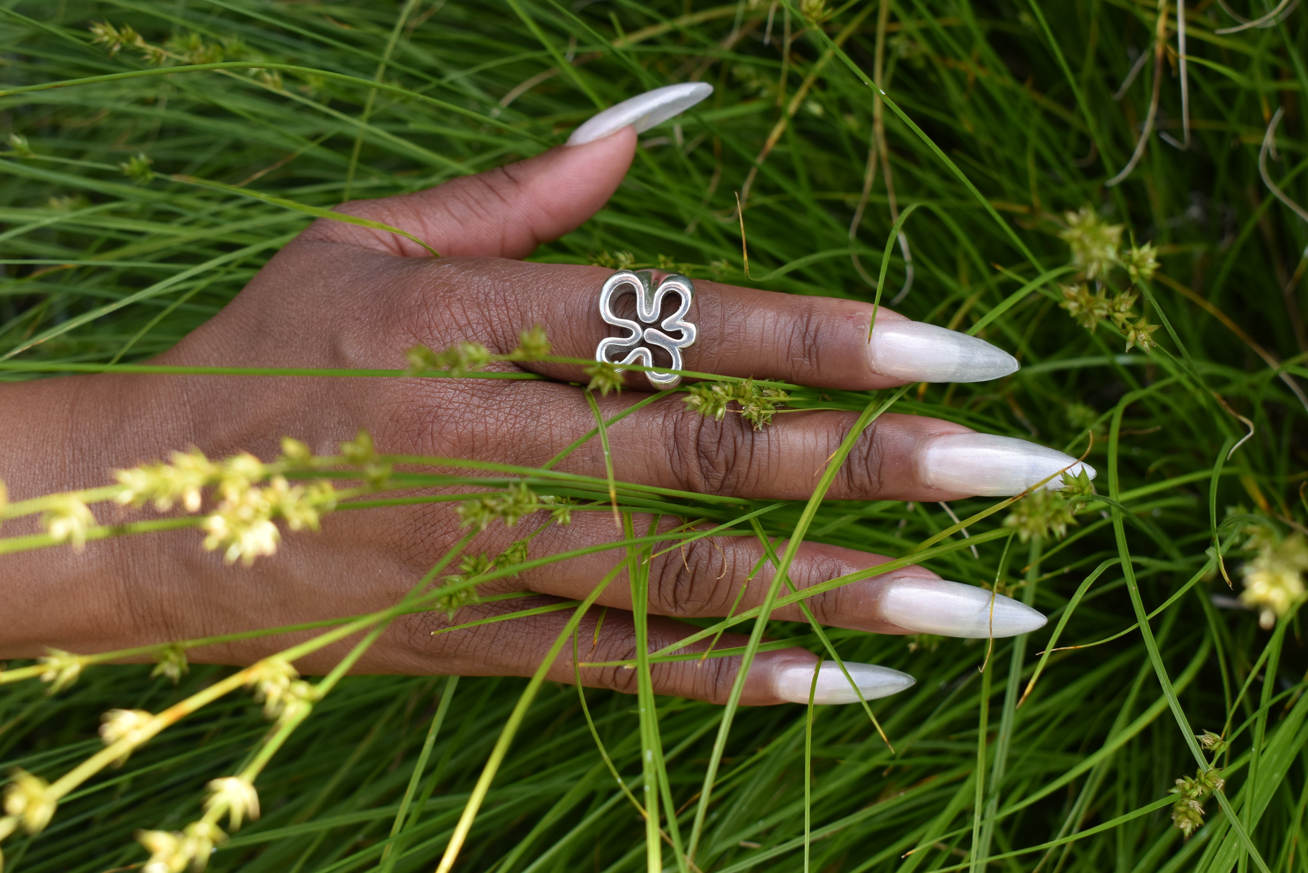 FLOWER POWER, Wildly inspired – Bronzeknuckles